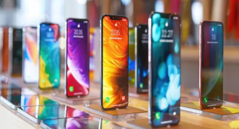 Global smartphone shipments rise 2.3% in Q4 2025 to 336.3 million units ...