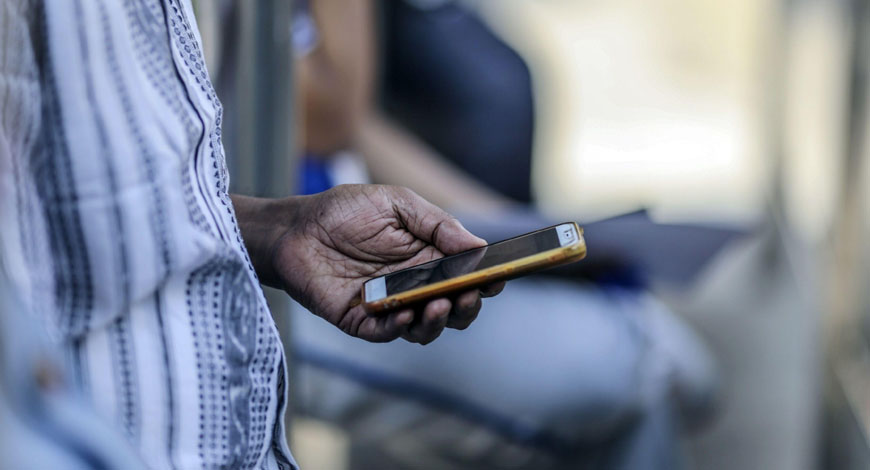 India’s internet user base crosses 950 million in 2025, IAMAI ...