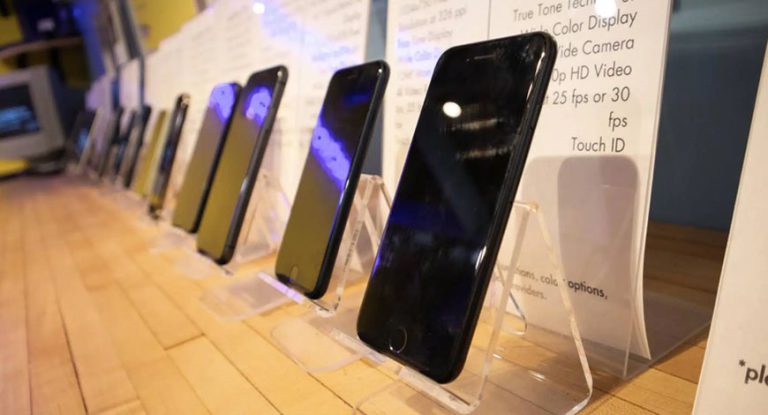 Refurbished smartphone boom-price-hit India turns to pre-owned iPhones ...