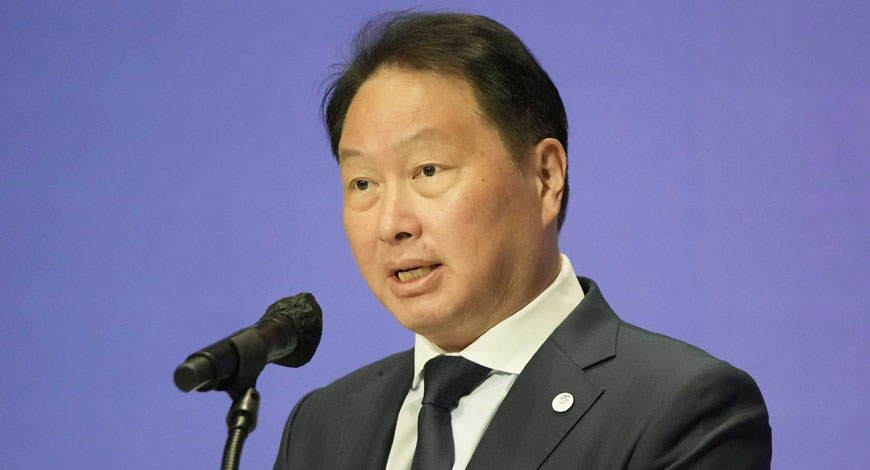 SK Group chairman says wafer shortage to last until 2030 ...