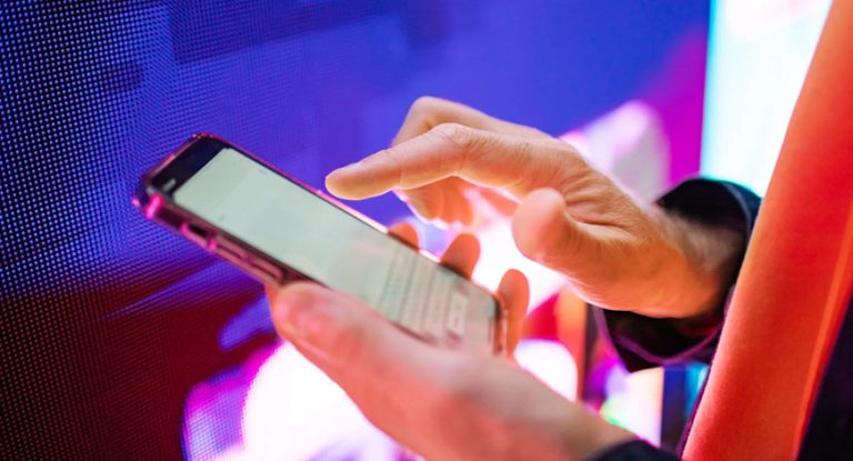 AMOLED smartphone display shipments falling sharply in 2026 ...